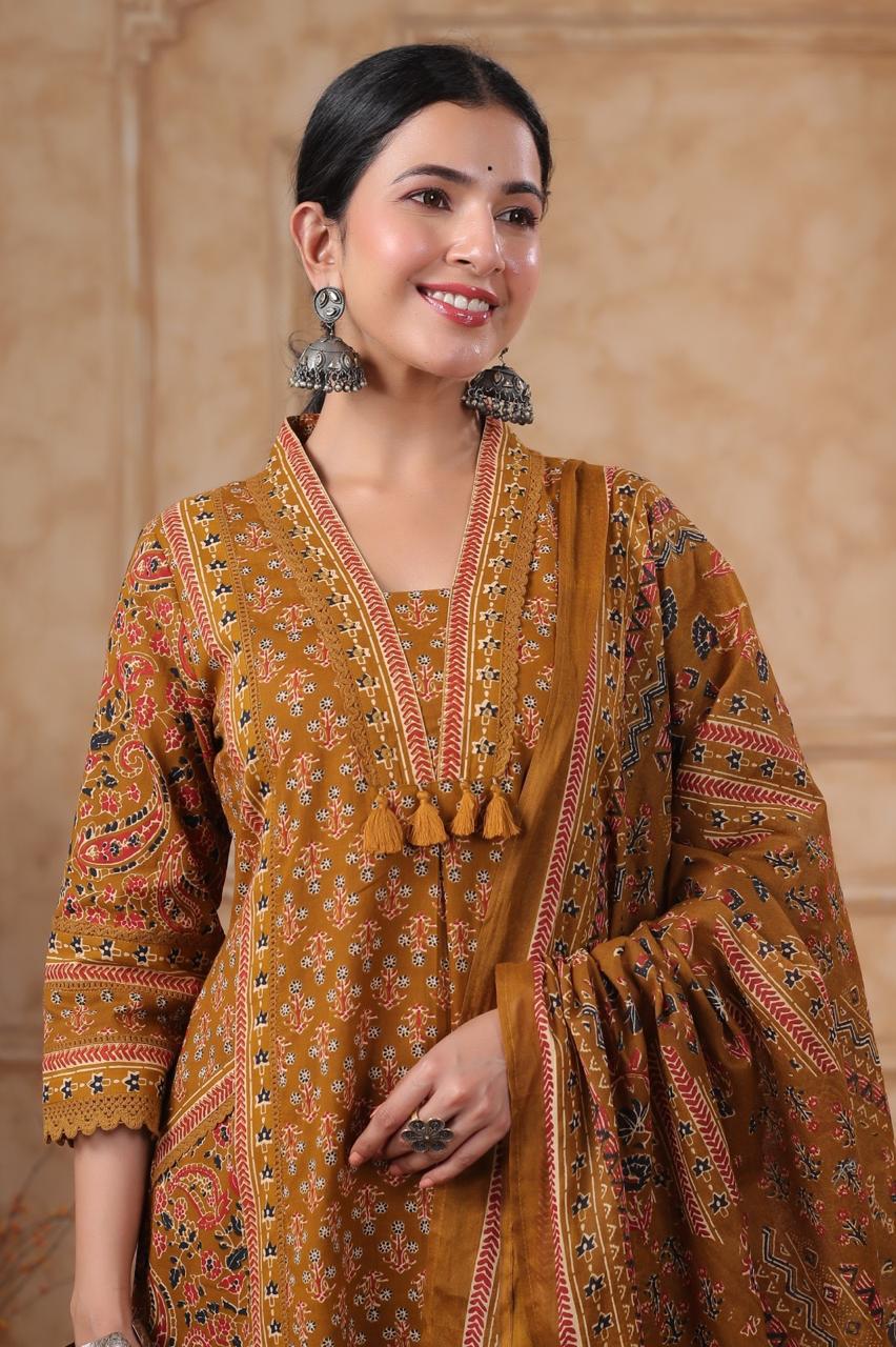 Meeval Ajrakh 3PC Set LP – Tsuri Trends